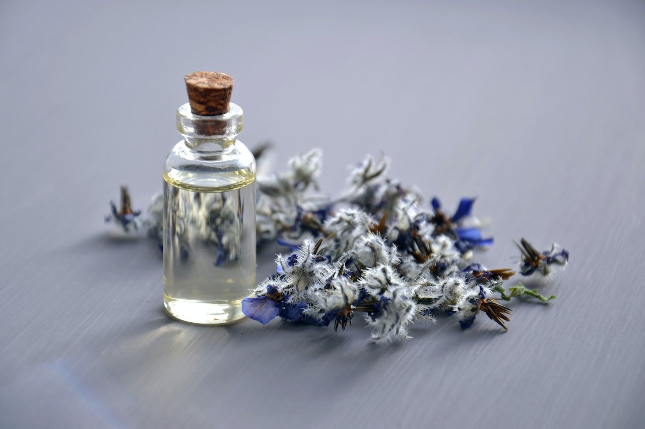 Sleep Tight: The 4 Essential Oils You Need for a Better Night's Sleep ...