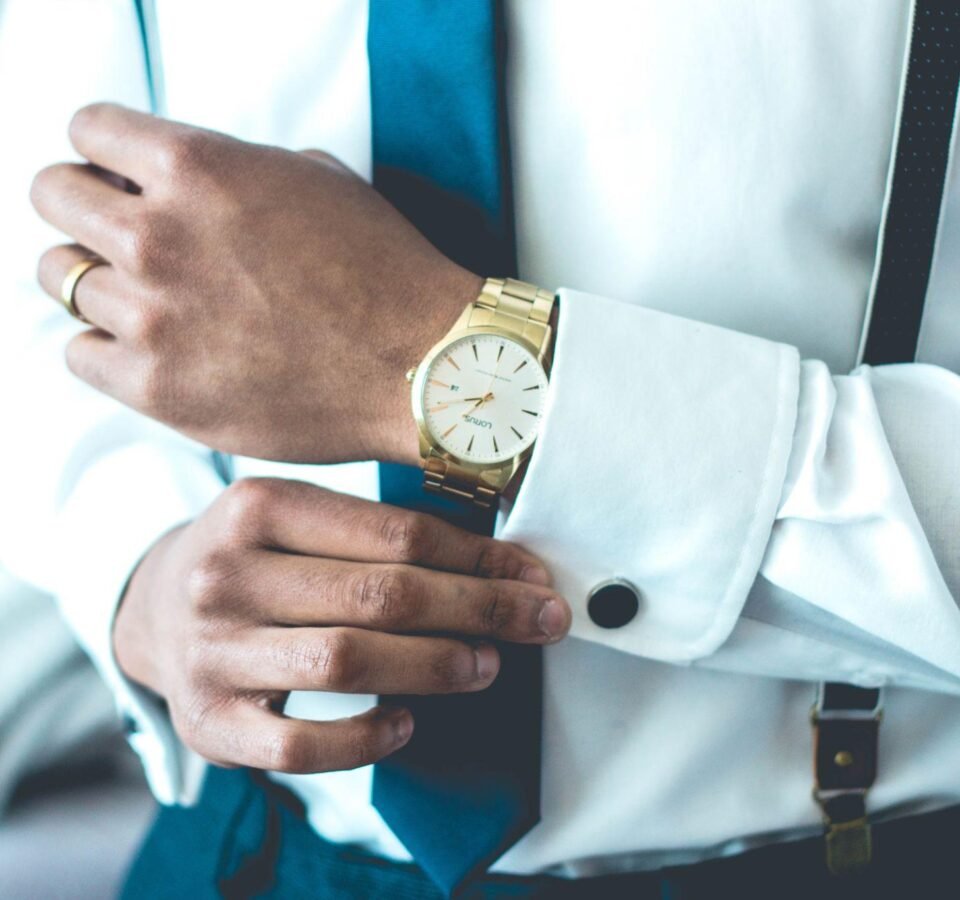 A Comprehensive Guide to Wristwatch Styles - Xivents