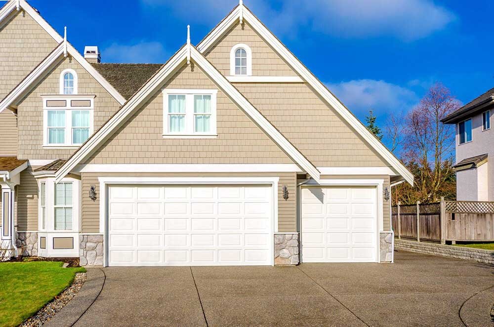 The Top 6 Must-Have Features for a Modern Garage Design - Xivents